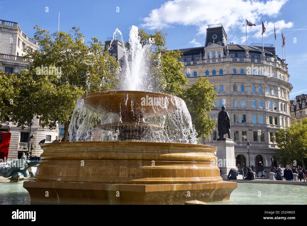 Admiral Beatty and Admiral Jellicoe Memorial Fountains, Trafalgar ...