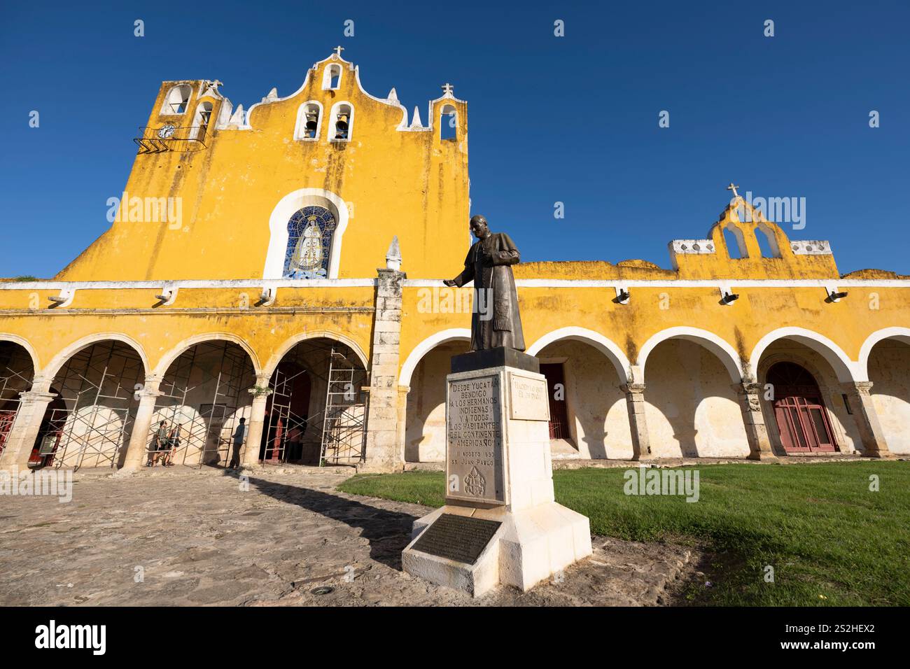 Izamal, Mexico. 22nd Nov, 2024. A statue of Pope John Paul II in the ...