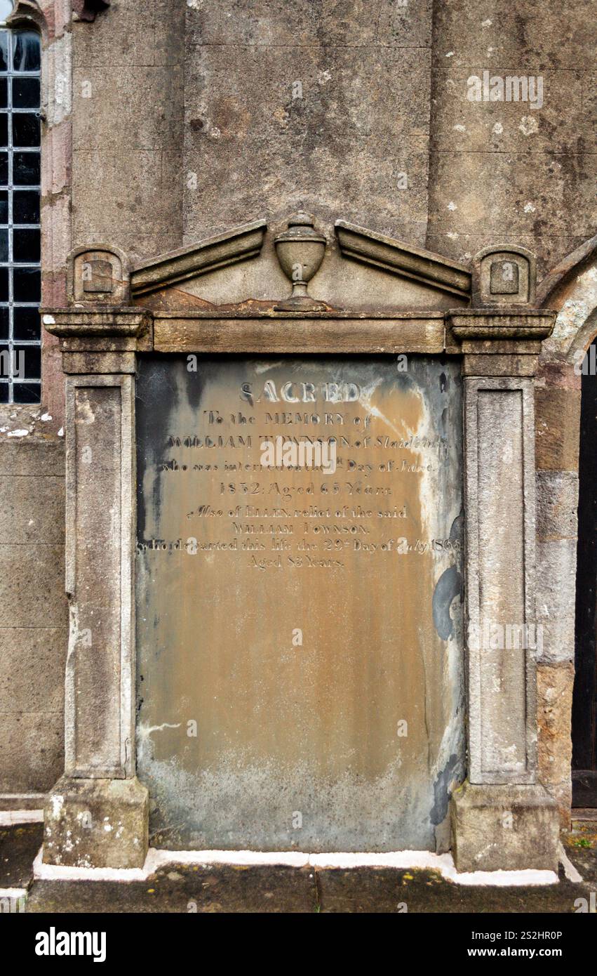 Georgian gravestone. St. Andrew's Church, Slaidburn Stock Photo - Alamy