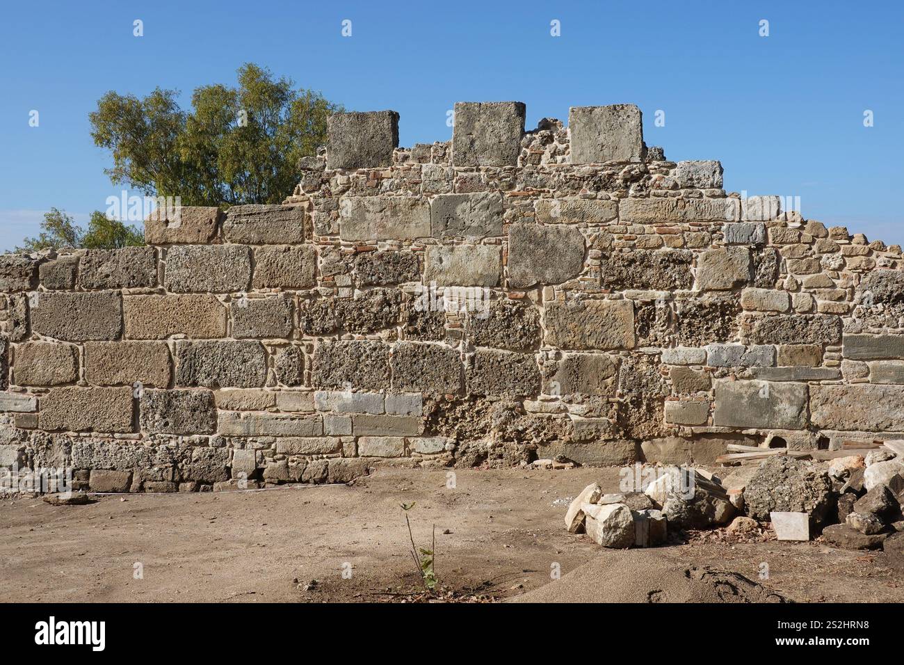 Temple side wall hi-res stock photography and images - Alamy