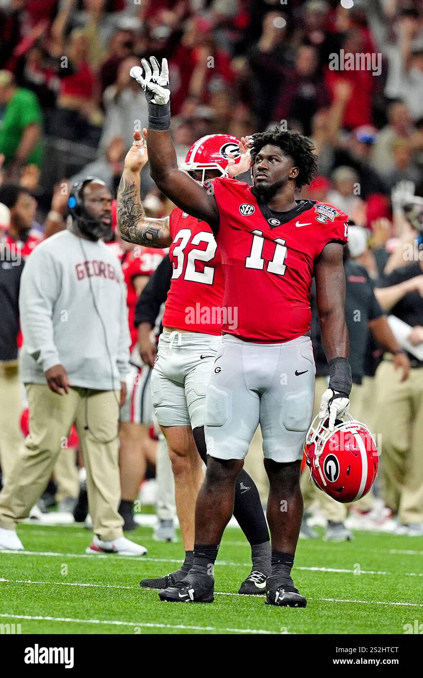 NEW ORLEANS, LA - JANUARY 02: Linebacker Jalon Walker #11 of the ...