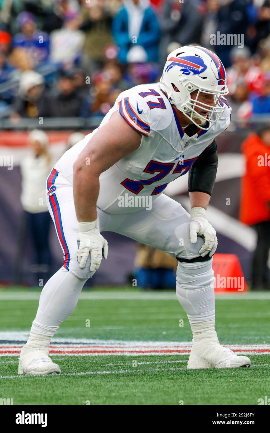Buffalo Bills center Will Clapp (77) prepares to defend during the ...