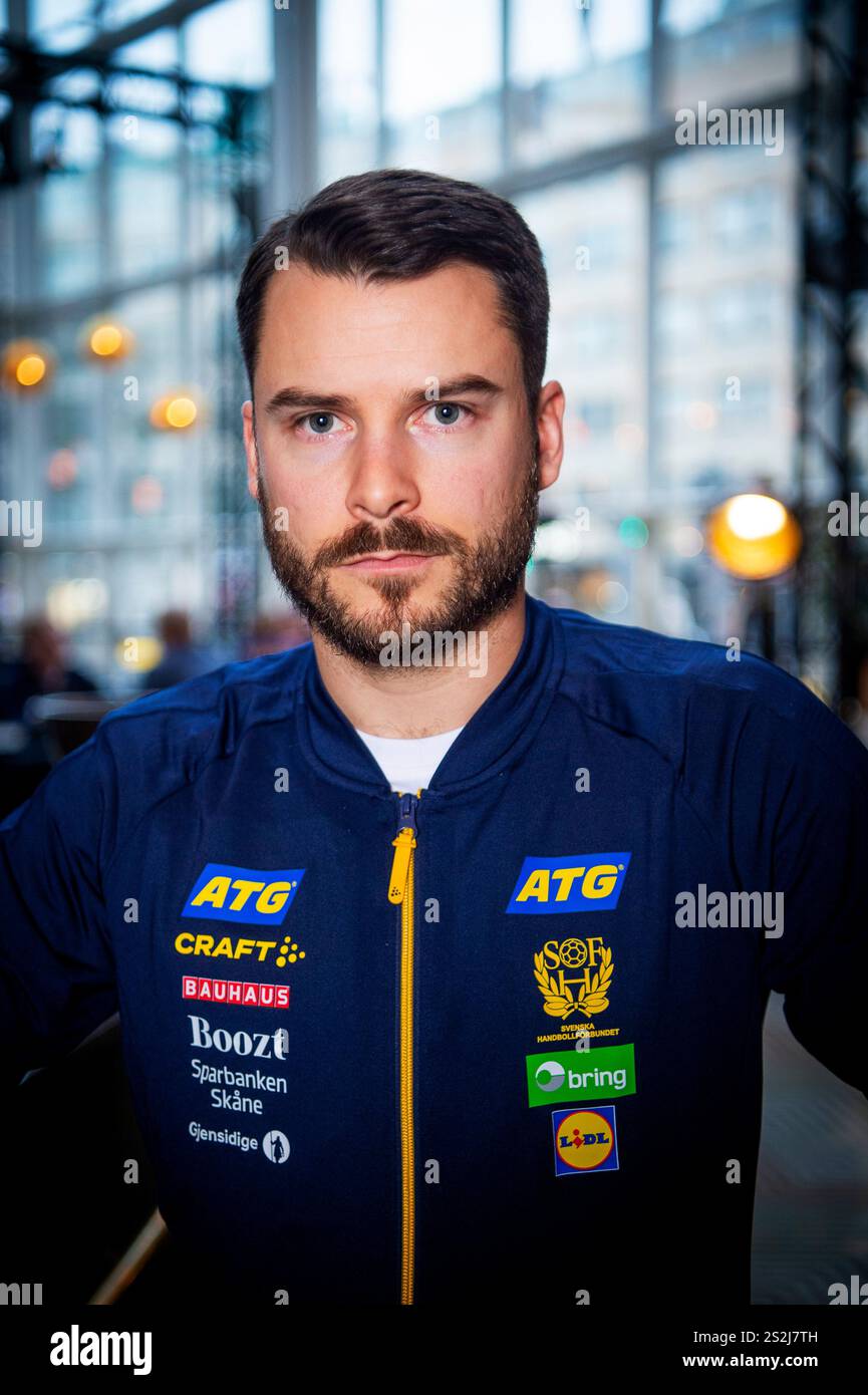 250107 Sebastian Karlsson under en pressträff med svenska ...