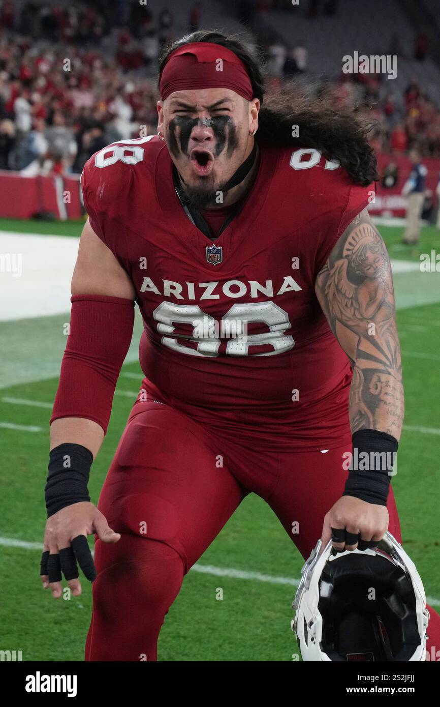 Arizona Cardinals defensive tackle Roy Lopez (98) against the San ...