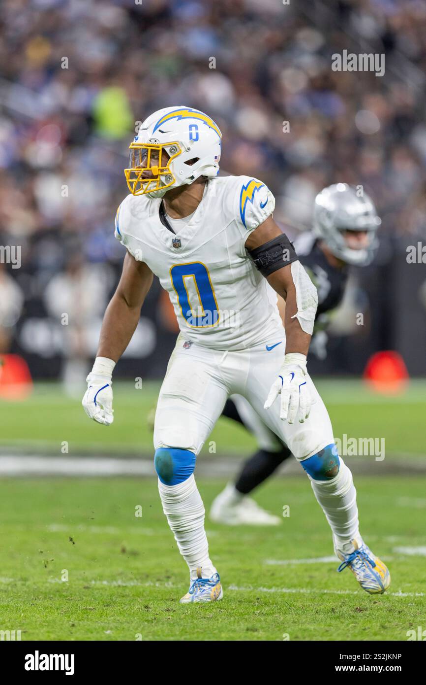 Los Angeles Chargers linebacker Daiyan Henley (0) against the Las Vegas ...