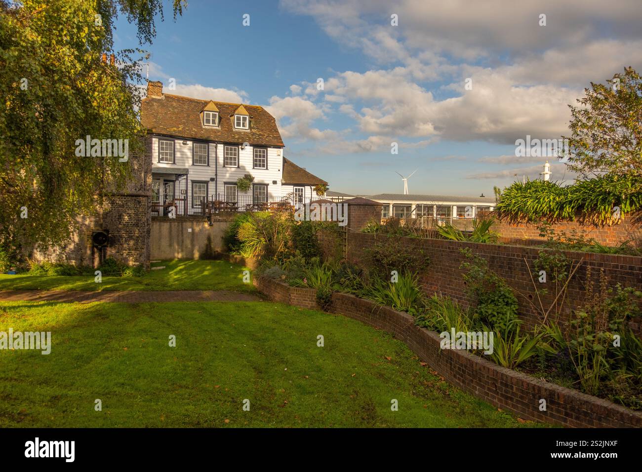 The Three Dawes pub on the banks of the thames at Gravesend Kent ...