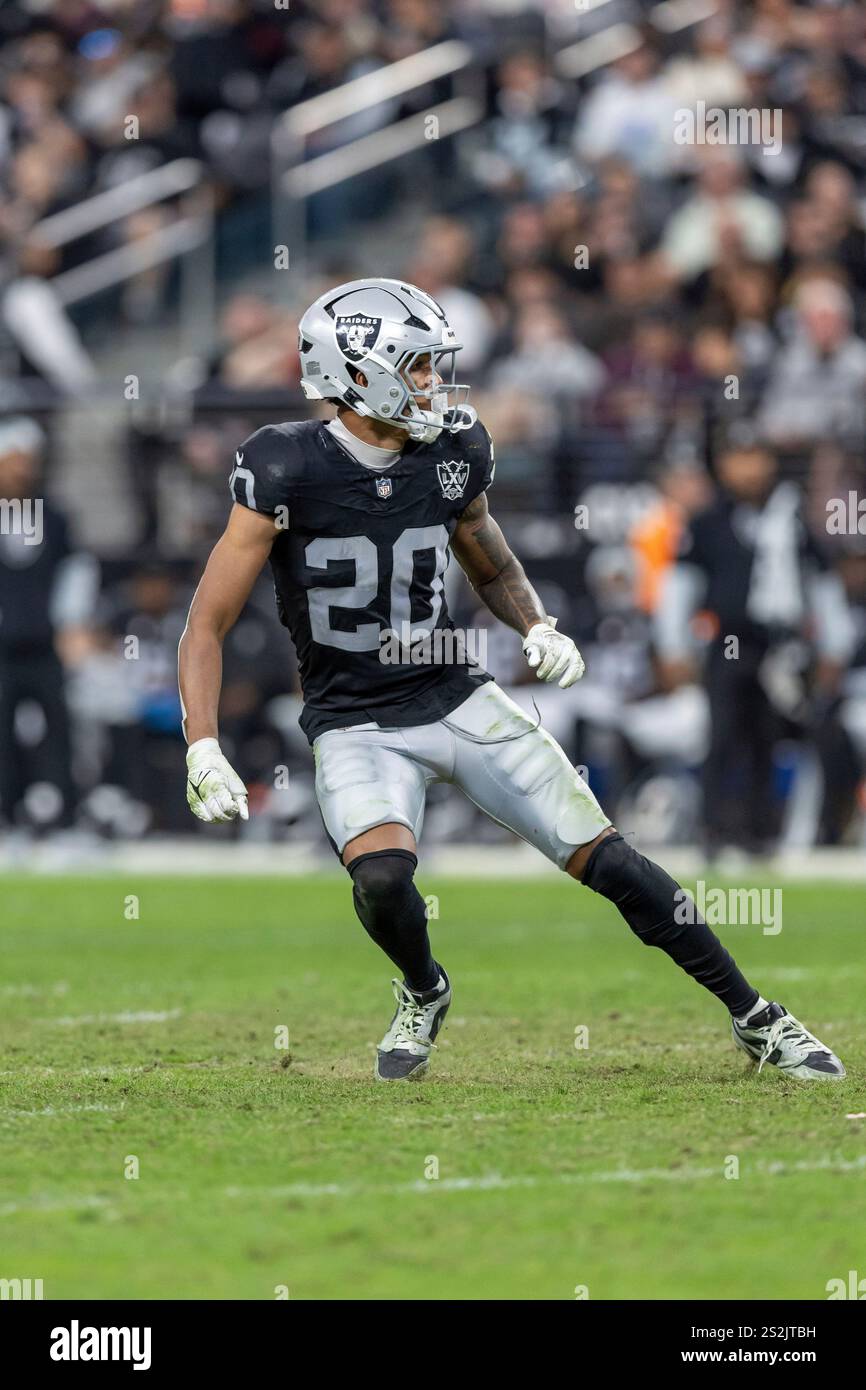 Las Vegas Raiders safety Isaiah Pola-Mao (20) against the Los Angeles Chargers in an NFL ...