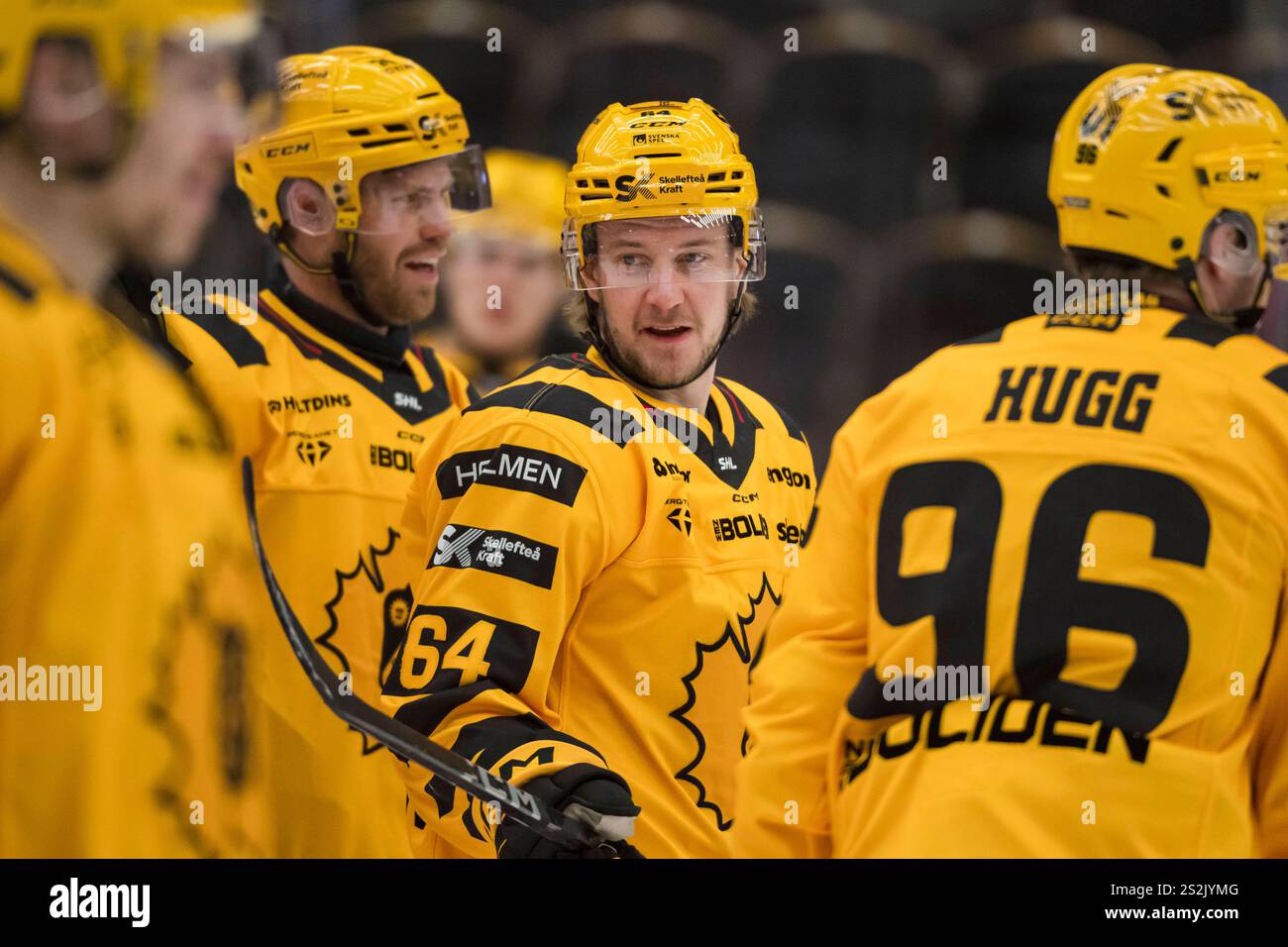 250107 Skellefteås Jonathan Pudas innan ishockeymatchen i SHL mellan Modo och Skellefteå den 7 ...