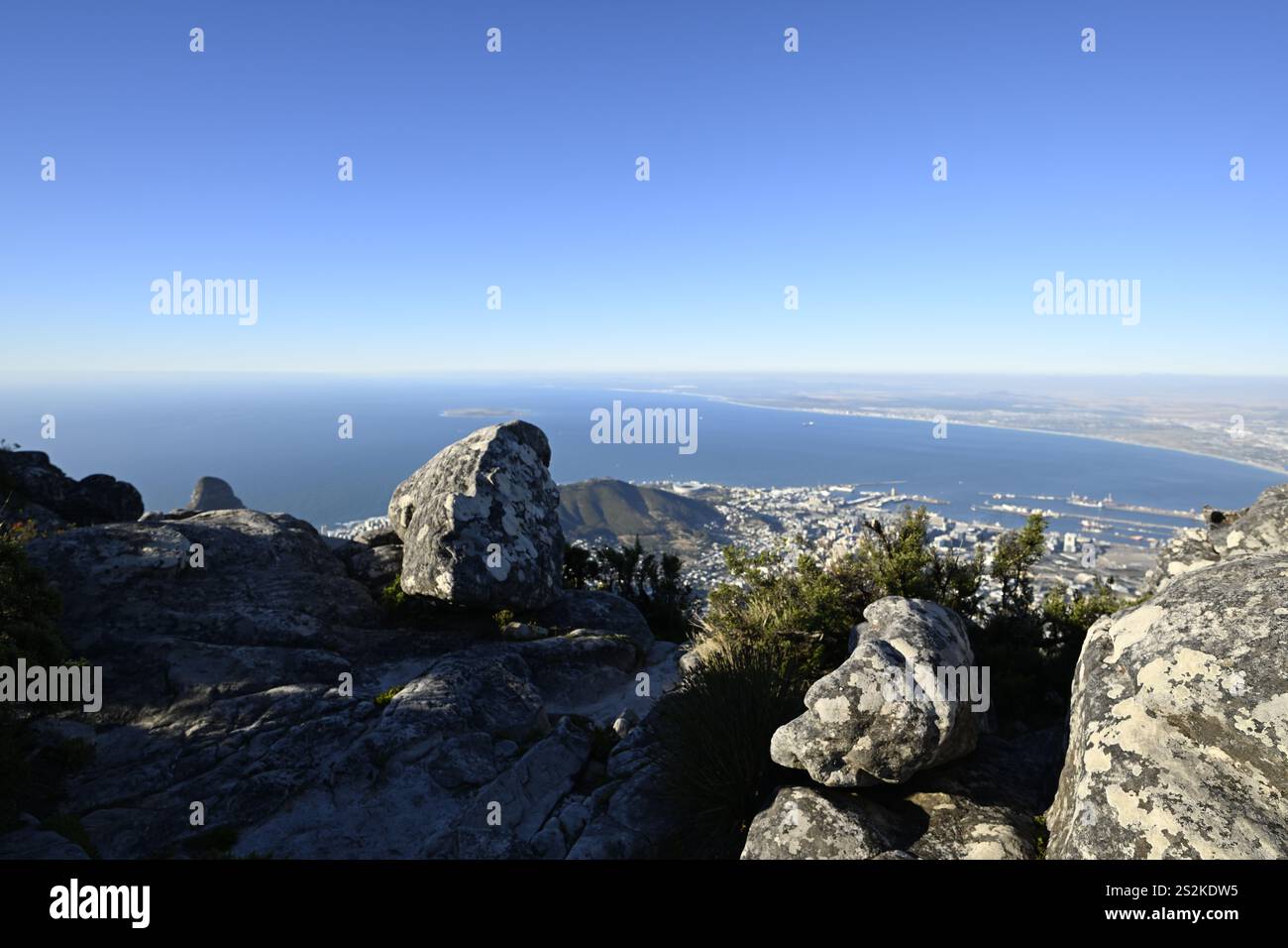 Top view from the peak of table mountain in cape town Stock Photo - Alamy