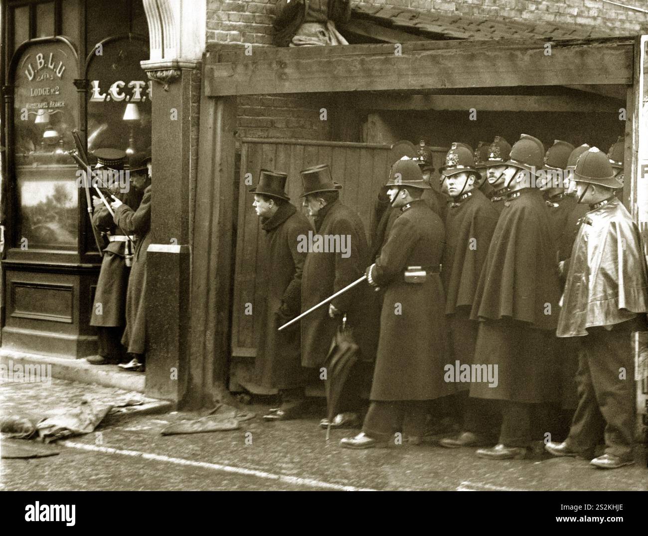 Archive Photograph The Siege of Sidney Street London 1911: The home ...