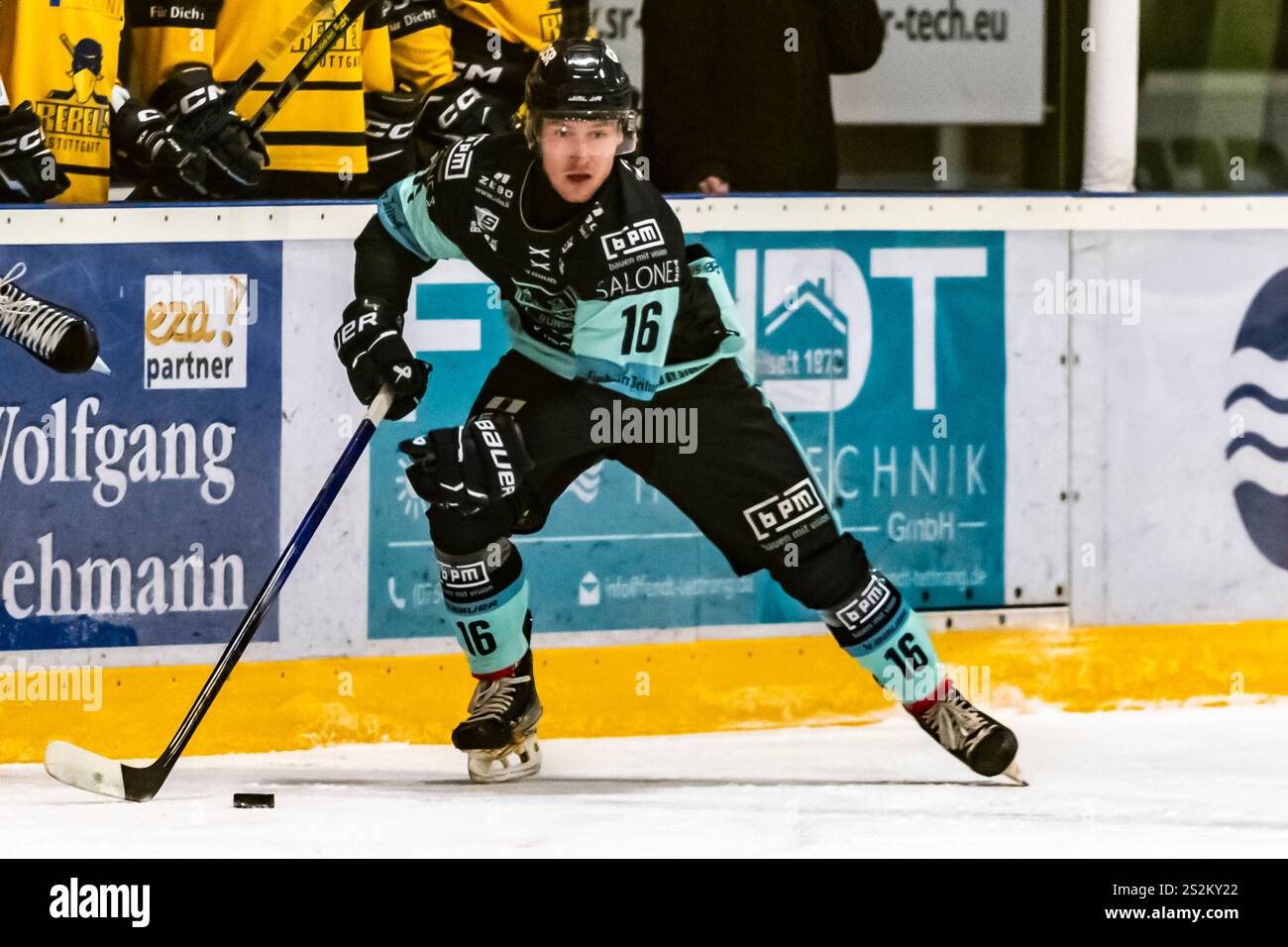 Corvin Wucher (16, EV Lindau Islanders) GER, EV Lindau Islanders vs ...