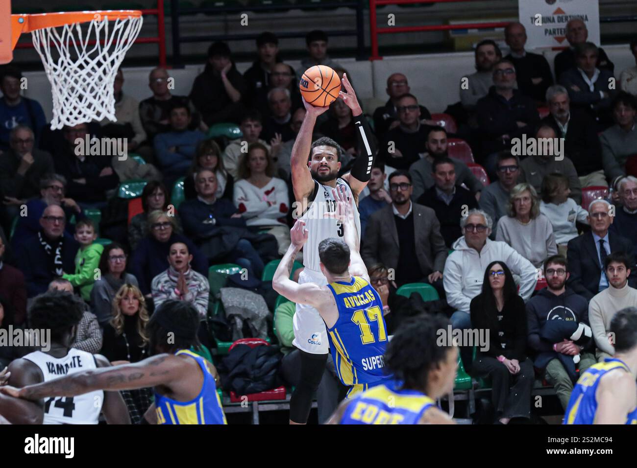 Casale Monferrato, Italy. 07th Jan, 2025. # 34 Kyle Weems (Bertram ...