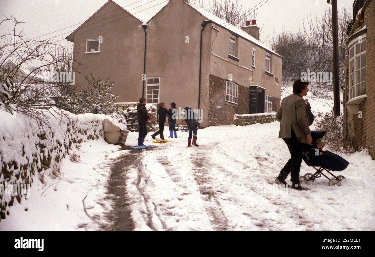 Winter in Watton-at-Stone, Hertfordshire, 1983 Stock Photo - Alamy