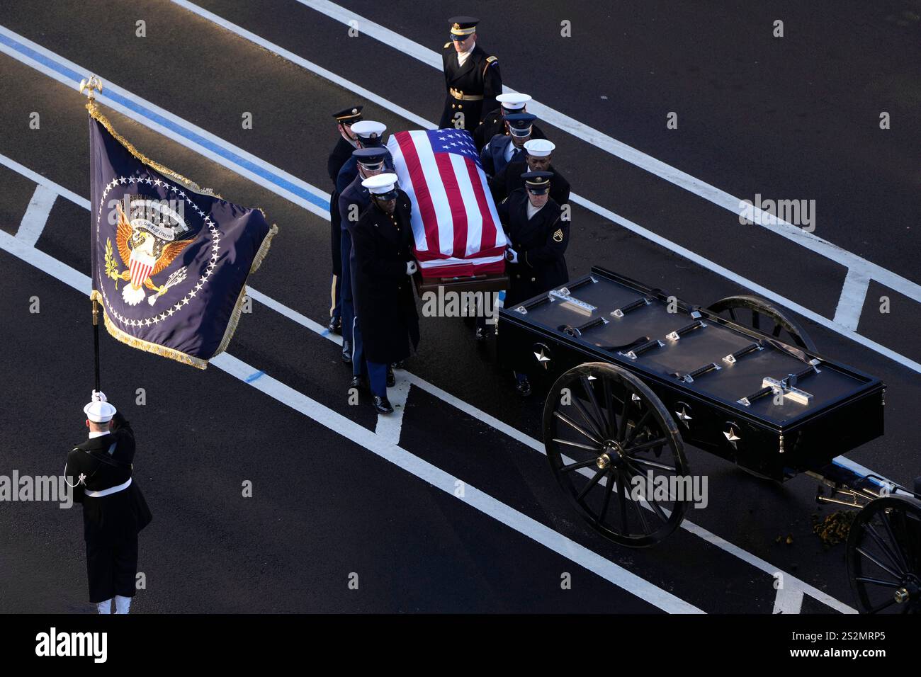 With the flag of the presidents of the United States flying at left ...