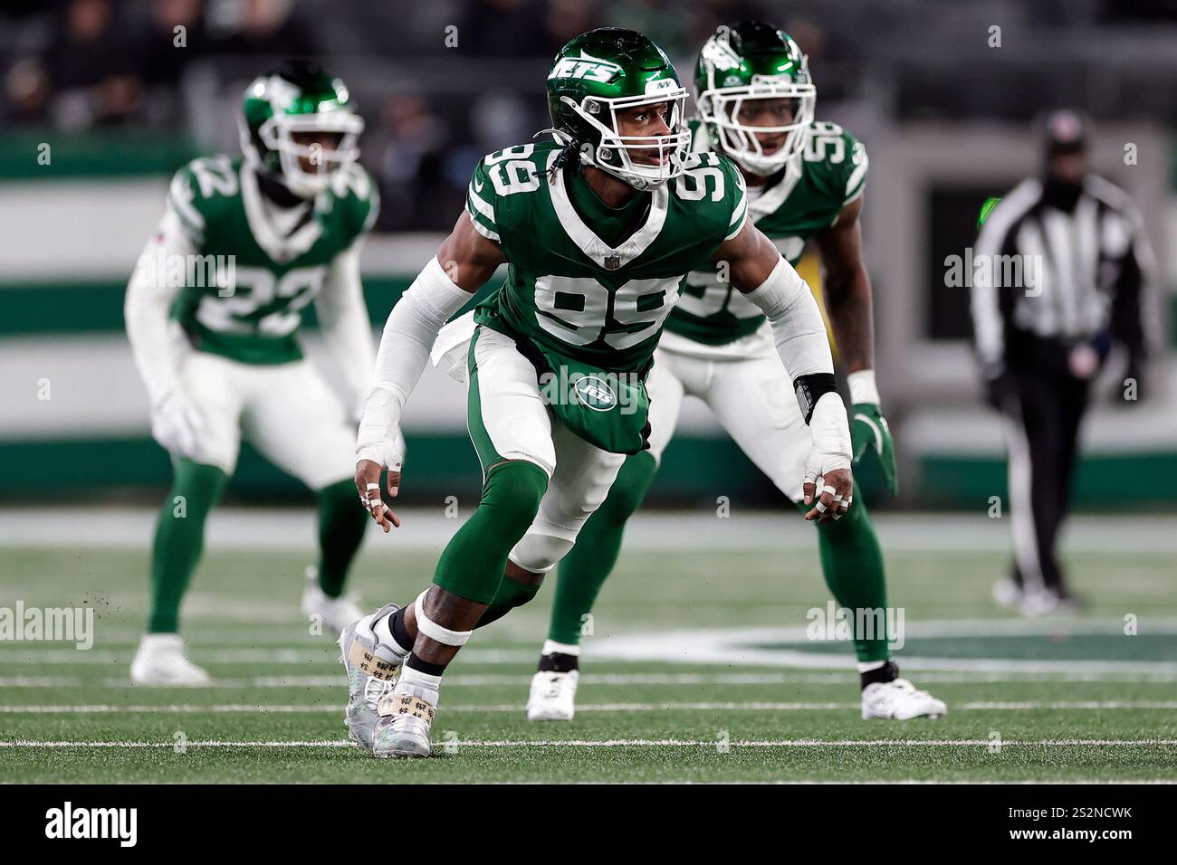 New York Jets defensive end Will McDonald IV (99) defends during an NFL ...