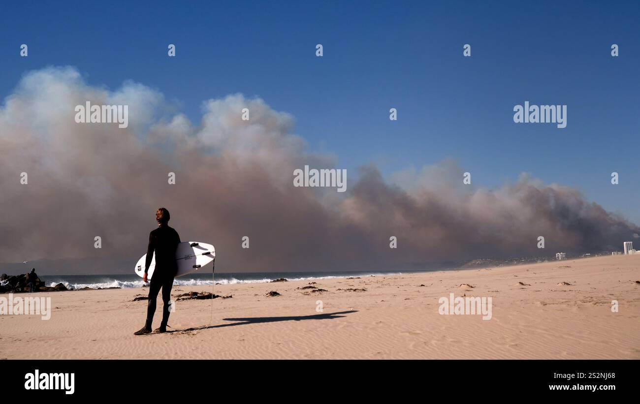 Smoke from a wildfire is seen from the Venice Beach section of Los ...