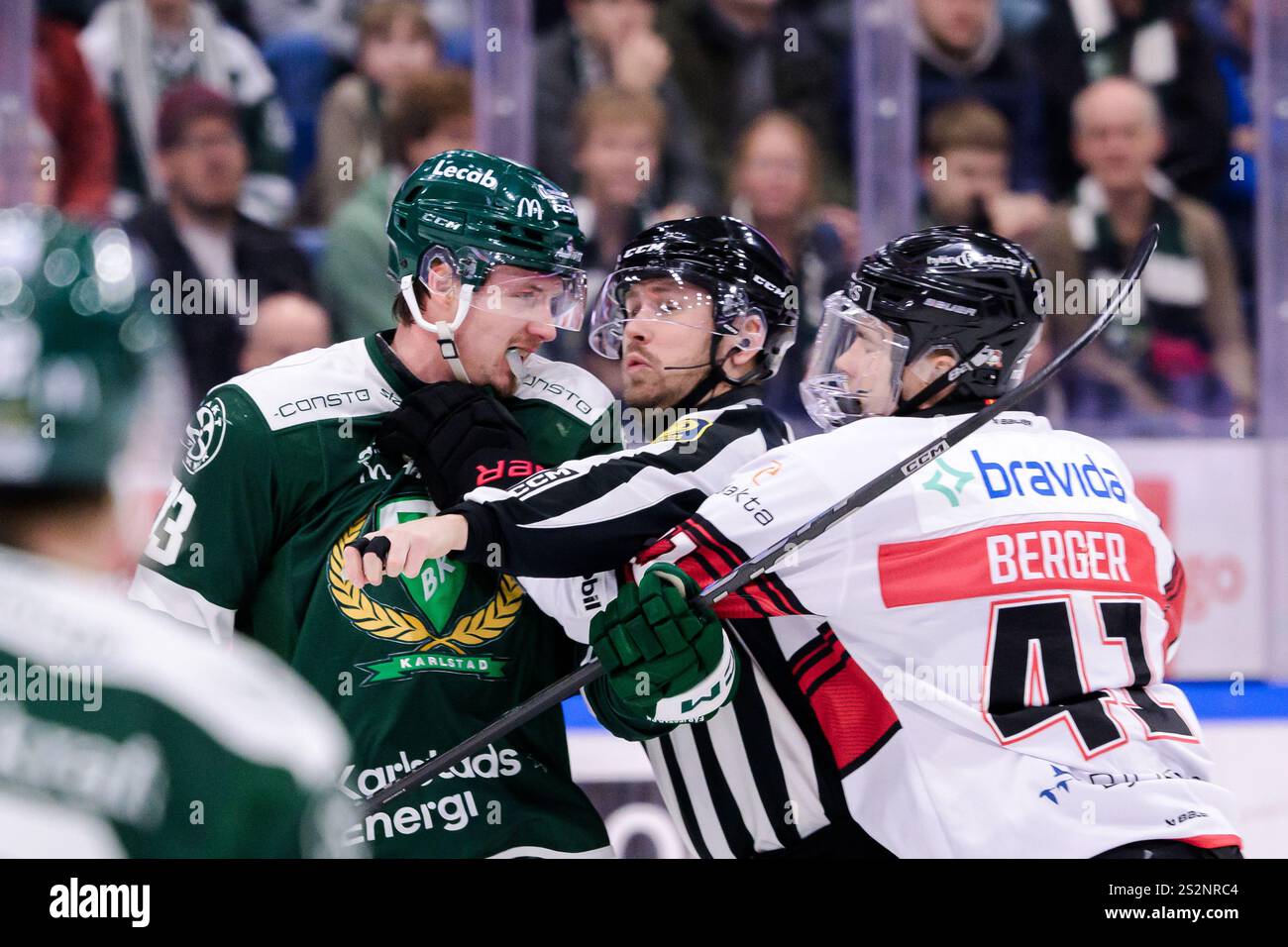 Karlstad, Sverige. 07th Jan, 2025. 250107 Färjestads Adam Ollas Mattsson och Malmö Redhawks ...