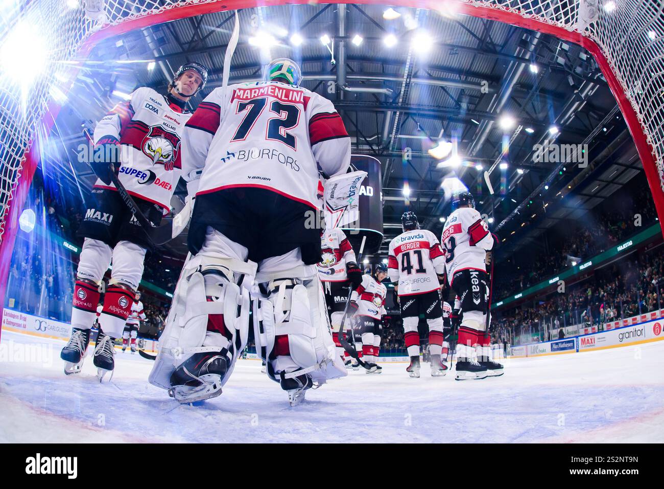 Karlstad, Sverige. 07th Jan, 2025. 250107 Malmö Redhawks spelare deppar efter förlusten i ...