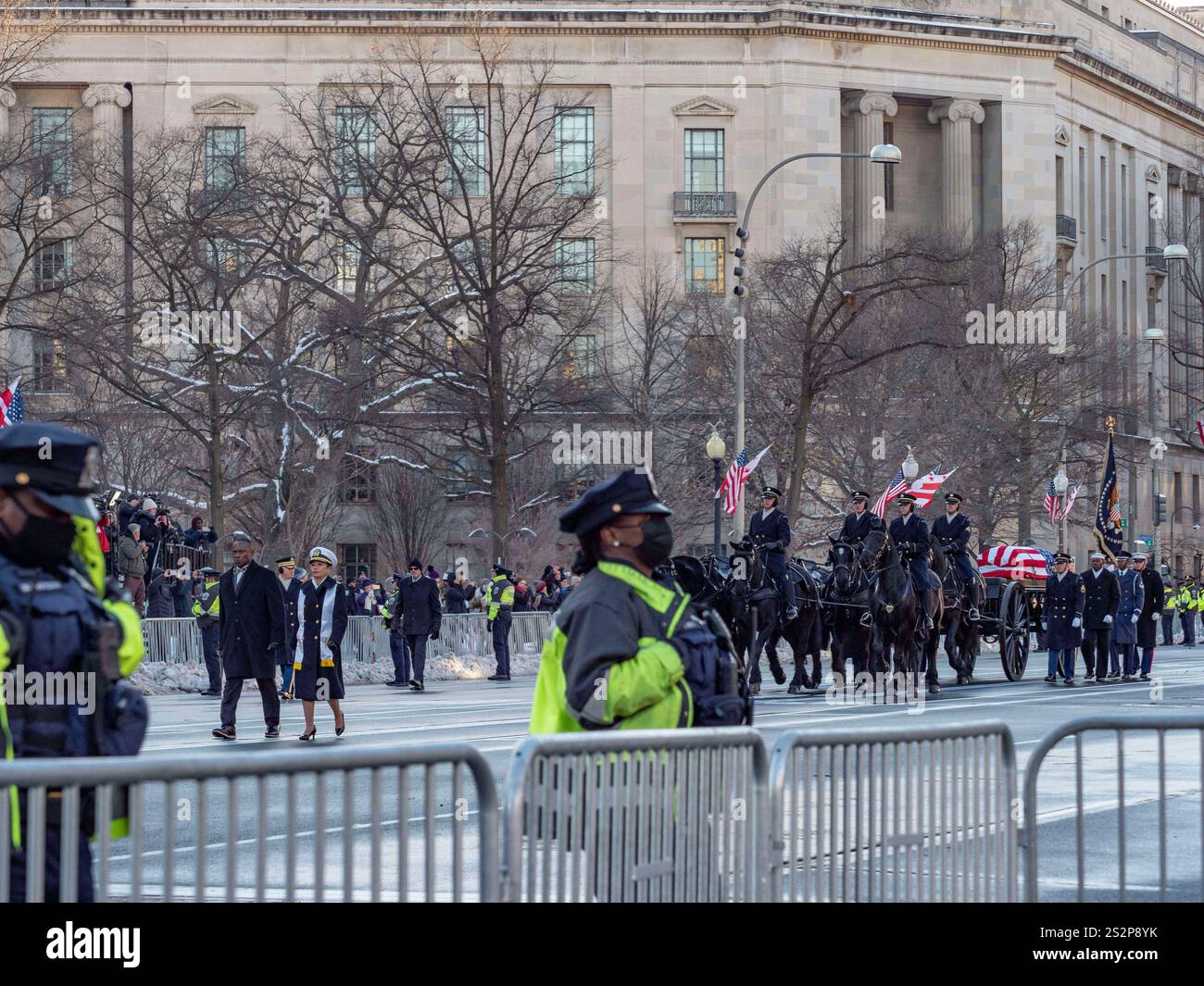 Washington, District Of Columbia, USA. 7th Jan, 2025. A horse-drawn ...