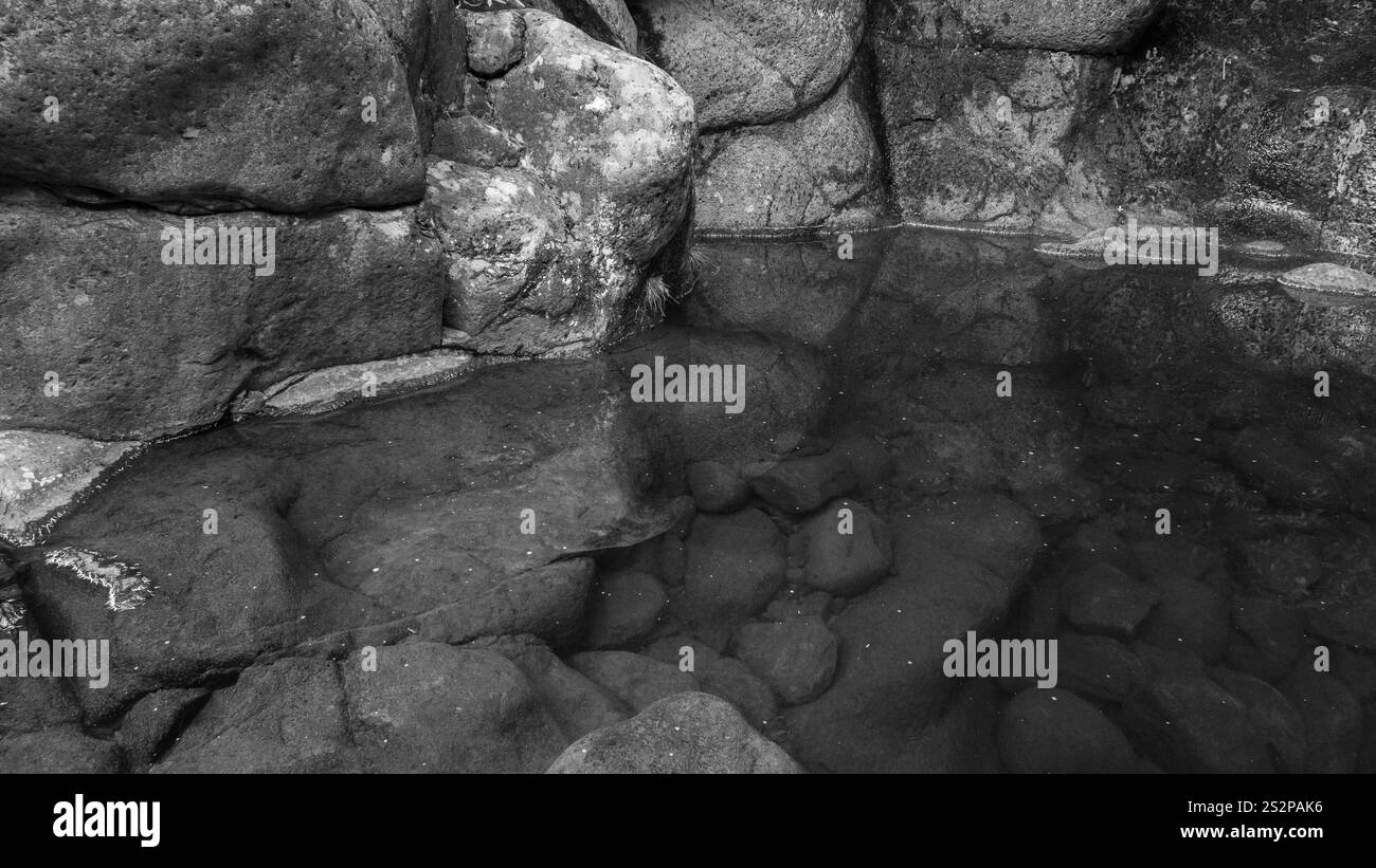 Rugged natural textures hi-res stock photography and images - Alamy