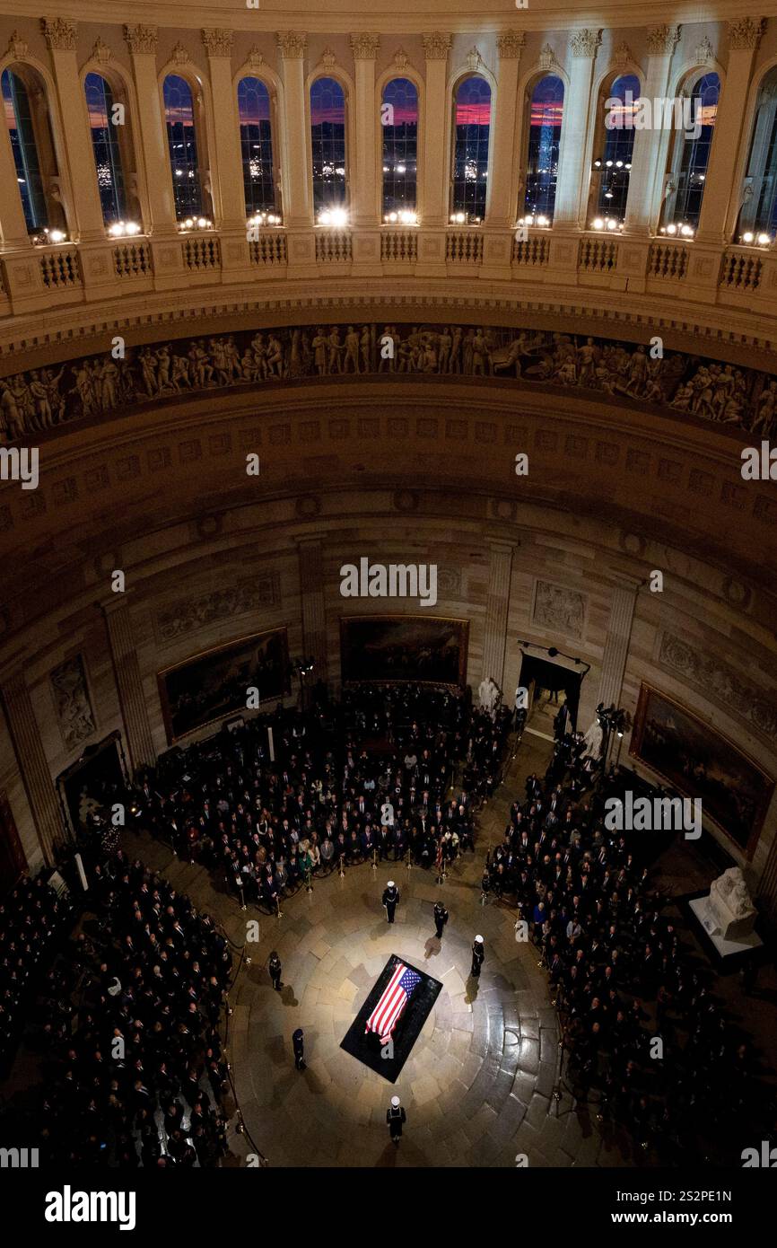 The flag-draped casket of former President Jimmy Carter lies in state ...
