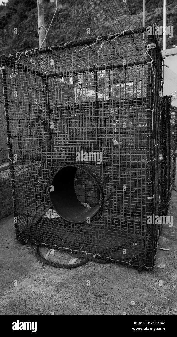 Aquaculturé Black and White Stock Photos & Images - Alamy