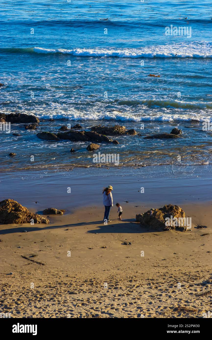 Scenes from the iconic Santa Barbara beach Stock Photo - Alamy