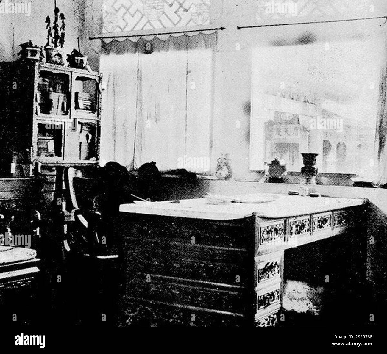 Forbidden City study 1920s Stock Photo - Alamy