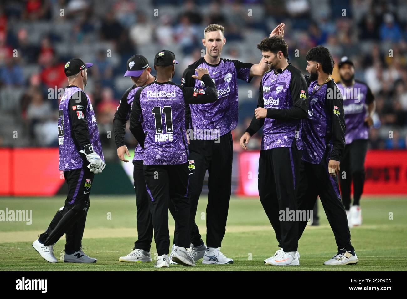 Geelong, Australia. 19th Dec, 2024. Billy Stanlake of the Hurricanes ...