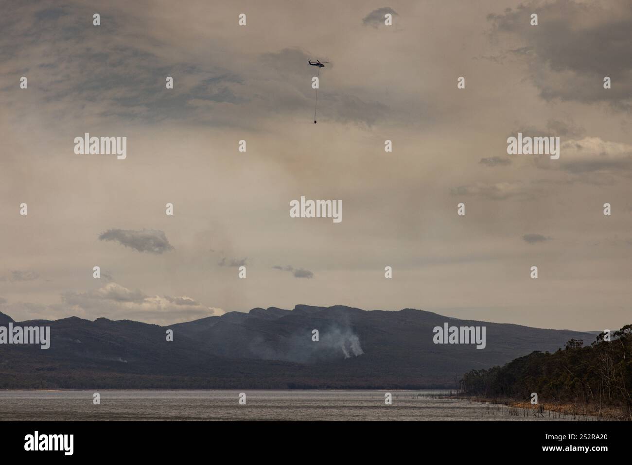 Fire crews battle Bushfires at Halls Gap in the Grampians region of ...