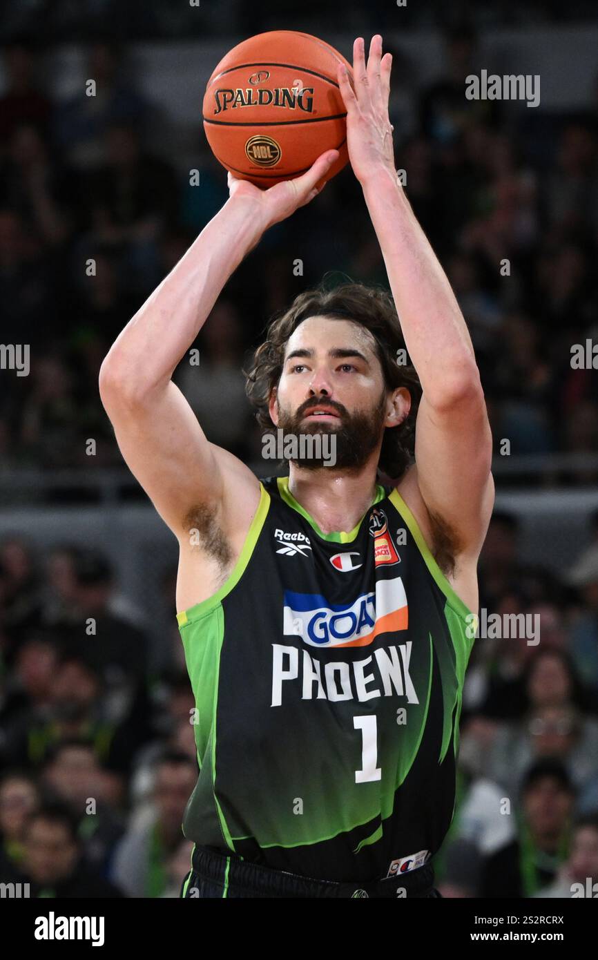 Melbourne, Australia. 21st Dec, 2024. Jordan Hunter of the Phoenix ...