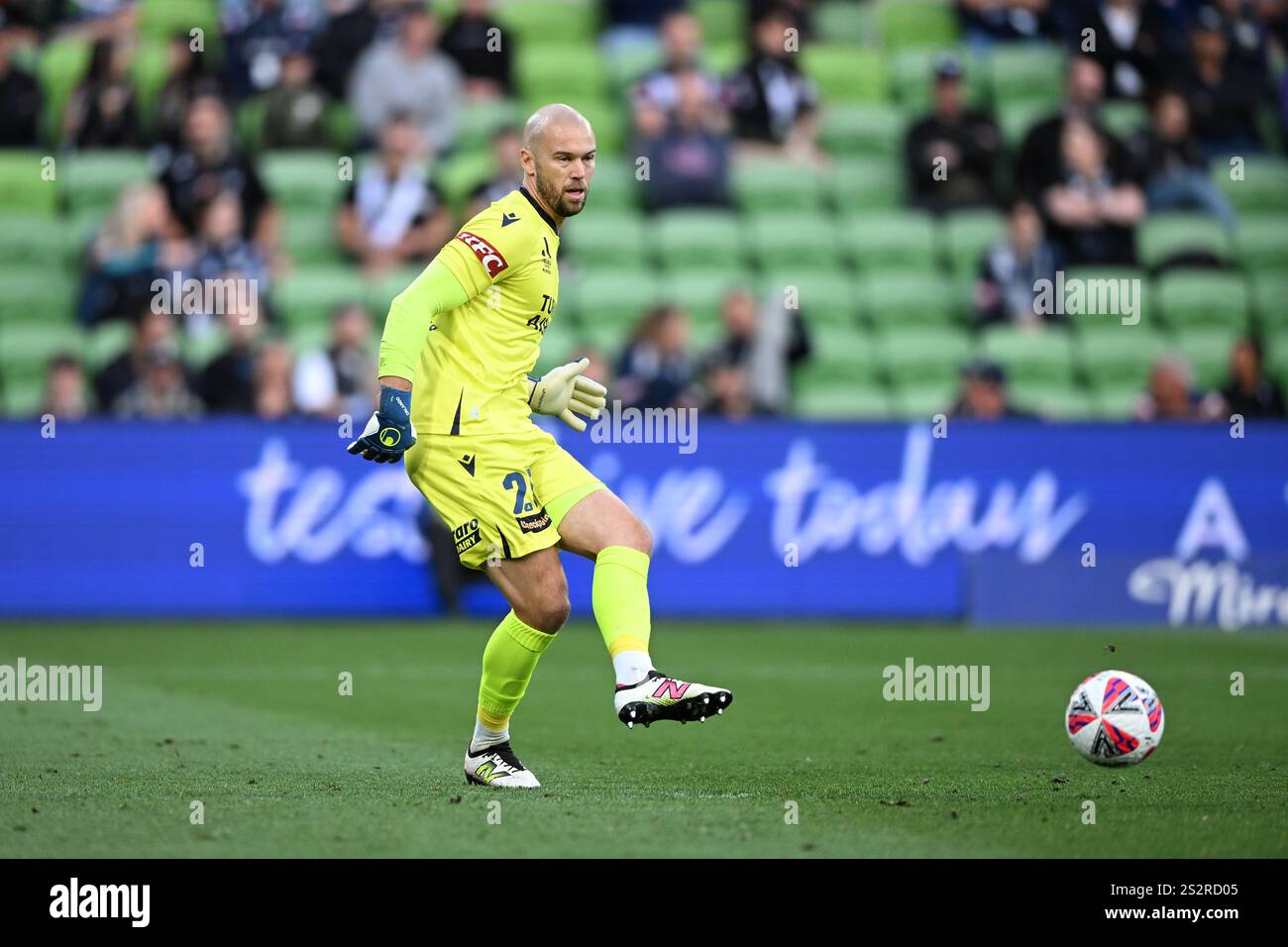Melbourne, Australia. 21st Dec, 2024. Jack Duncan of Melbourne Victory ...