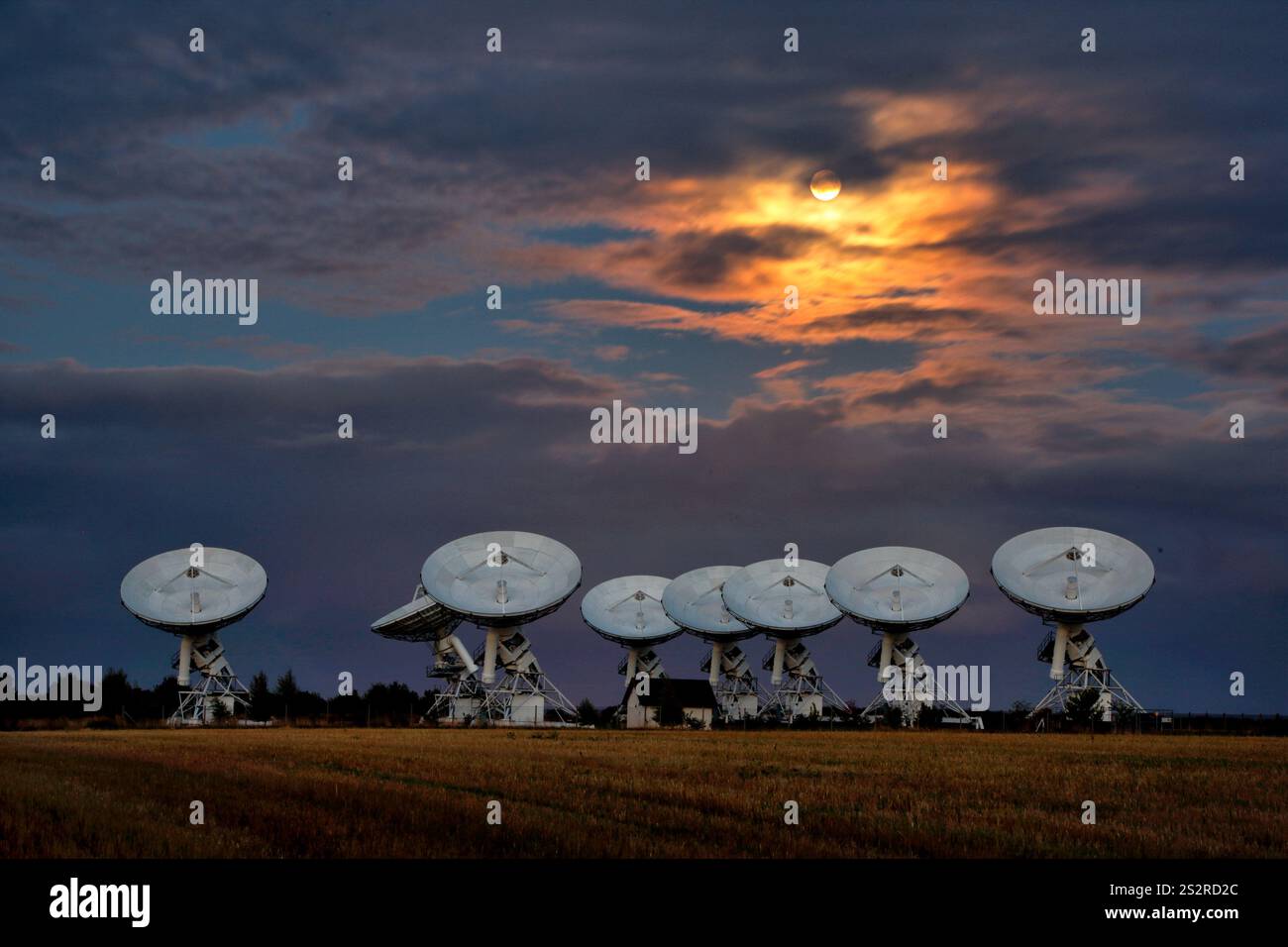 Arcminute Microkelvin Imager (AMI). A cosmic microwave background (CMB ...