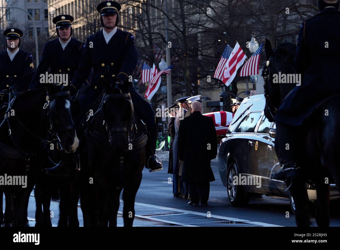 The casket containing the remains of former President Jimmy Carter is ...