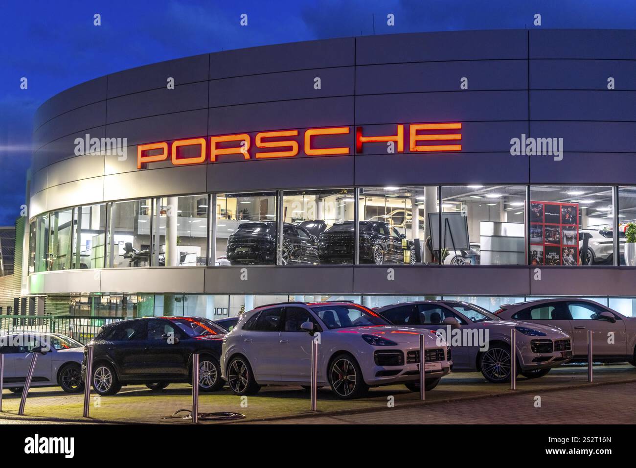 Porsche Centre Essen, car dealership, showroom, Essen North Rhine ...