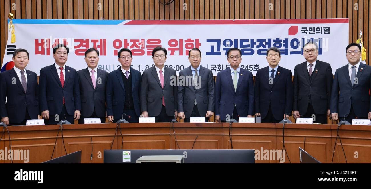 08th Jan, 2025. Ruling party-gov't meeting Acting President Choi Sang-mok (7th from L), who ...