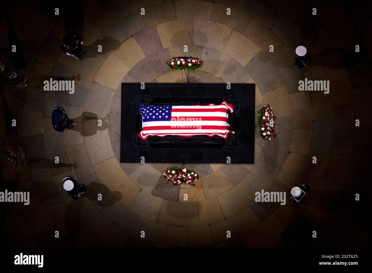 The flag-draped casket of former President Jimmy Carter lies in state ...