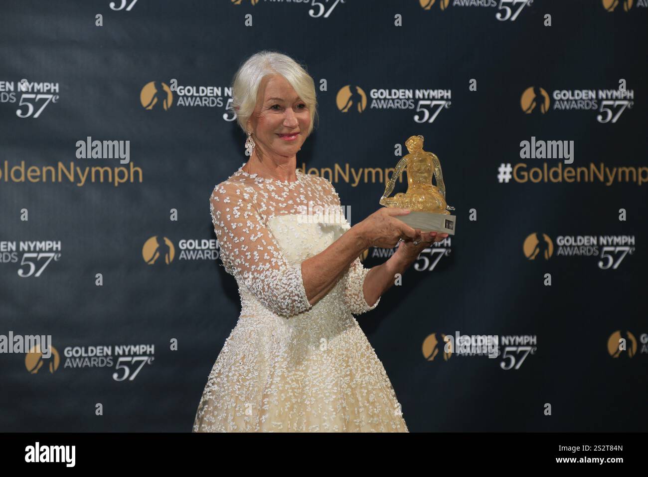 Dame Helen Mirren with her Crystal Nymph award for her lifetime ...
