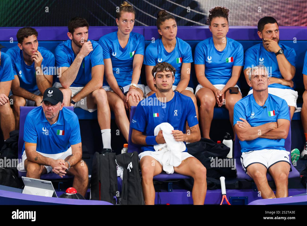 Sydney, Australia. 29th Dec, 2024. Renzo Furlan (R) captain of Team ...