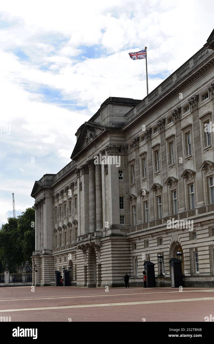 Buckingham Palace, London, England, Great Britain, Royal palace with ...