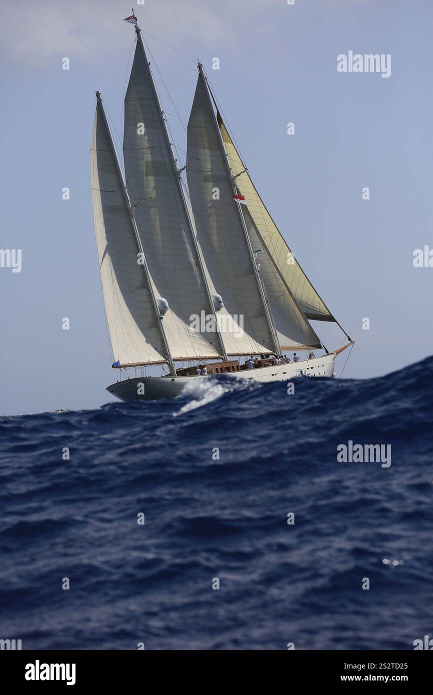 90-year-old sailing yacht Three-masted topsail schooner XARIFA sails ...