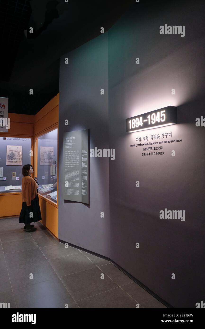 A gallery covering 1894-1945. With various texts, maps, objects. At the ...