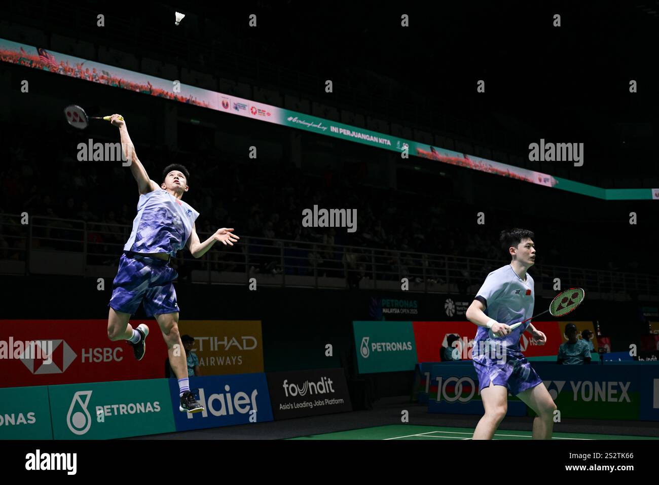 Kuala Lumpur, Malaysia. 7th Jan, 2025. Chen Boyang/Liu Yi (L) of China ...