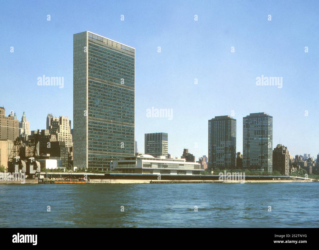 New York in 1966, United Nations Secretariat and United Nations Twin Towers Stock Photo - Alamy