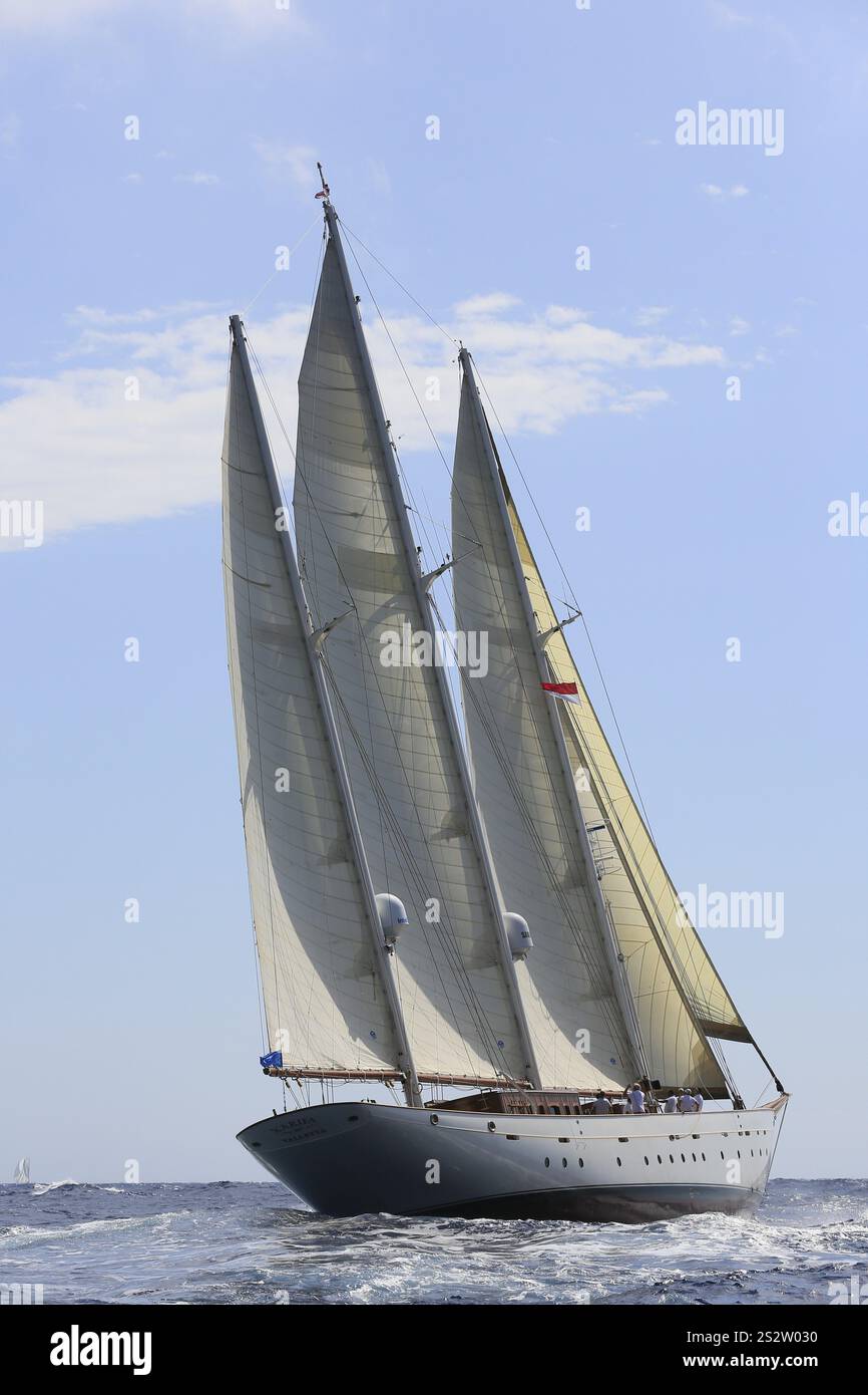 Topsail schooner hi-res stock photography and images - Alamy