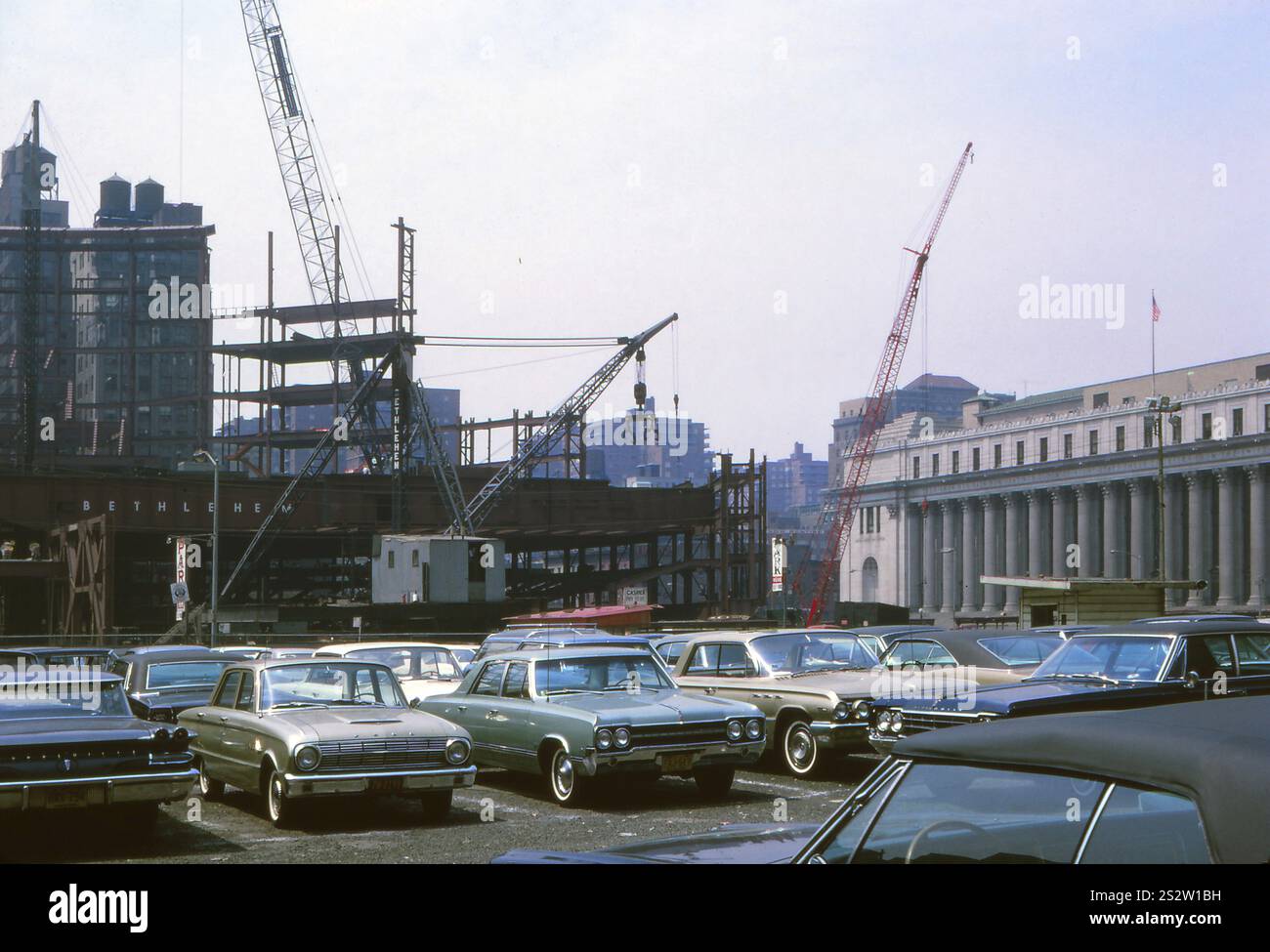 New york city general post office 1960s hi-res stock photography and ...