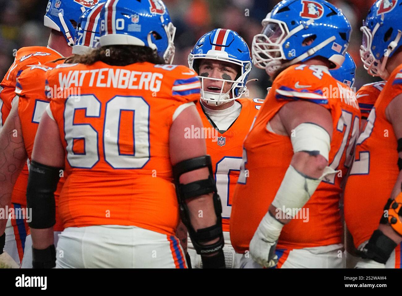 Denver Broncos offensive huddles up against the Kansas City Chiefs ...