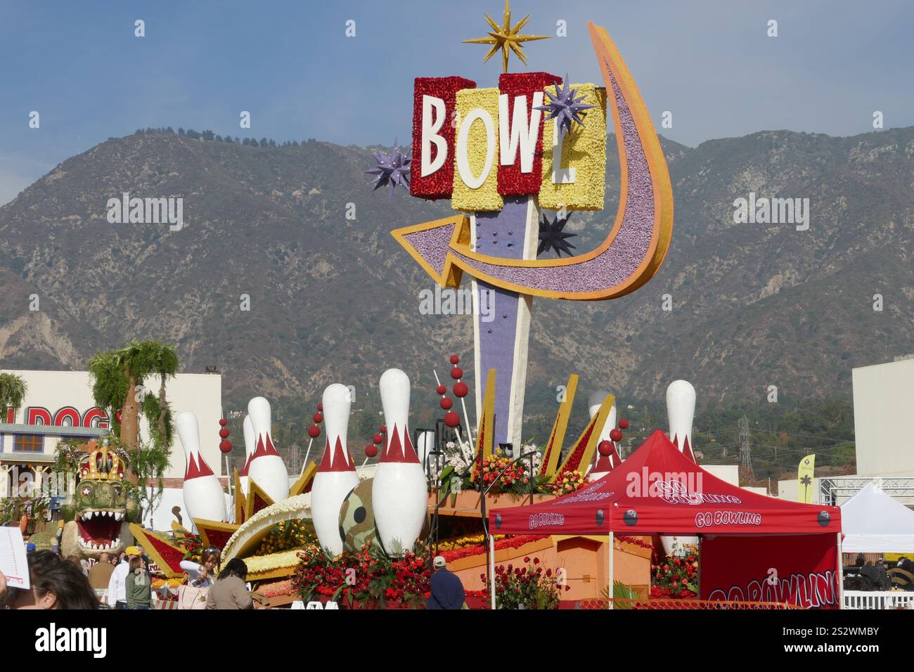 Pasadena, California, USA 3rd January 2025 at 2025 Bowling Float at ...