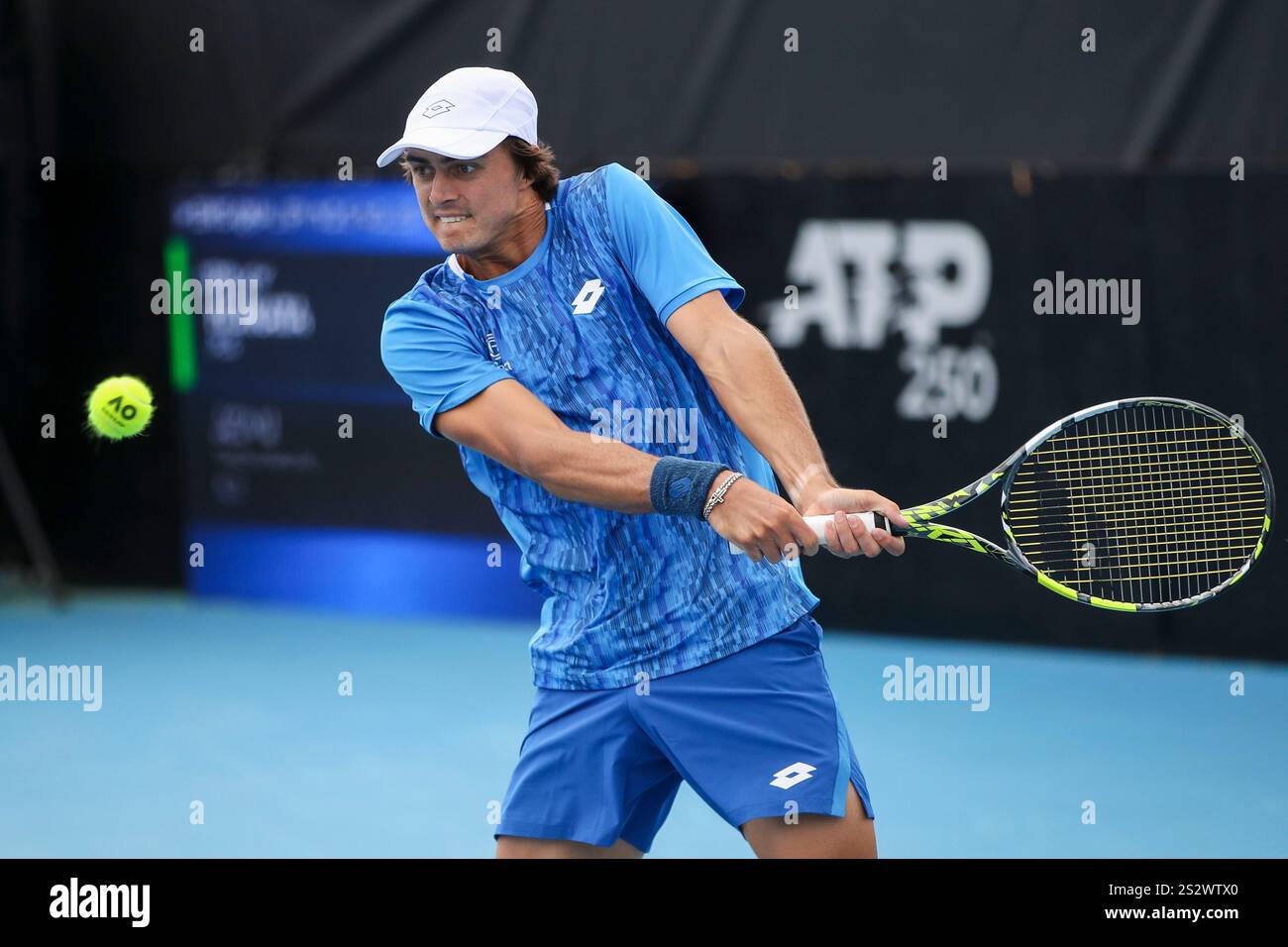 Adam Walton of Australia in his match against Rinky Hijikata of ...