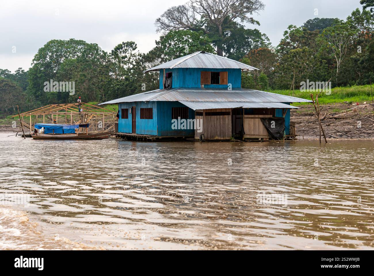 Amazonas indigenous home, at the Amazonas river shore. Mocagua ...